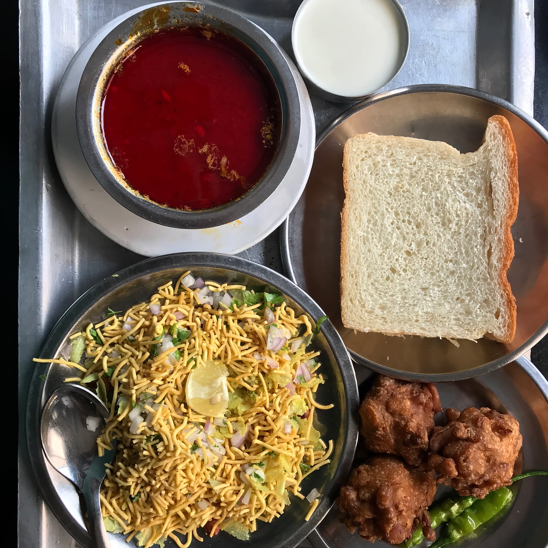 Where to get Best Misal Pav in Pune - Mi Punekar